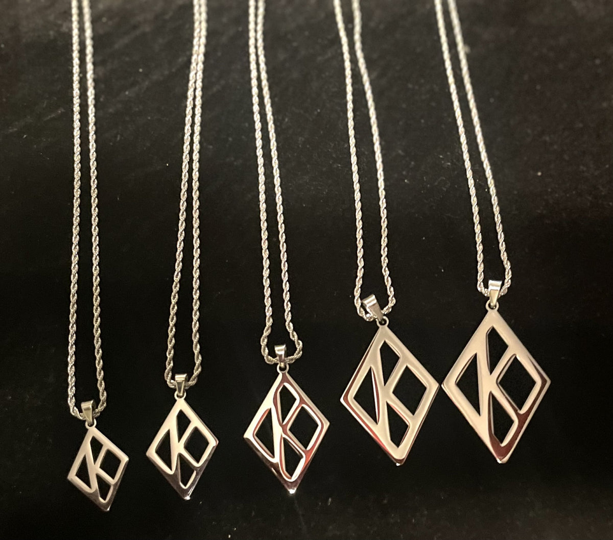 KAPPA ALPHA PSI FLOATING K SILVER NECKLACE CHAIN (LARGE) – #EntrepreNUPE